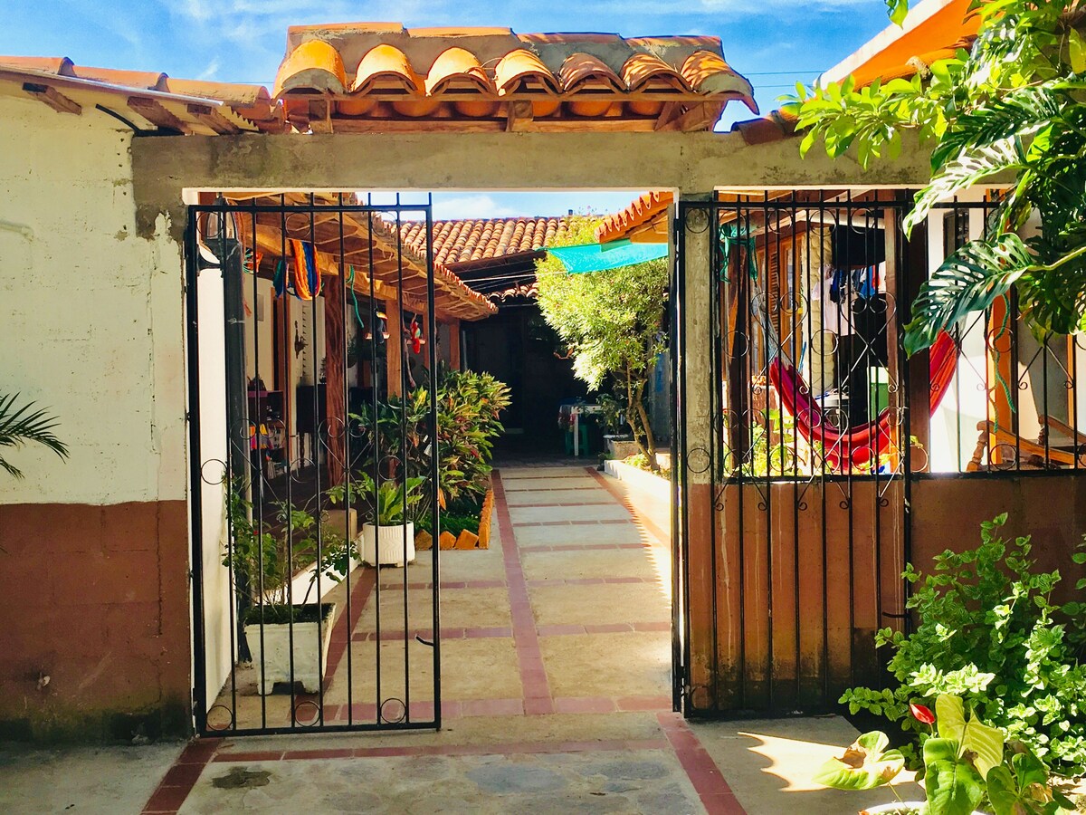 Caserío El Limón, Alojamiento ≫ Hoteles en El Salvador